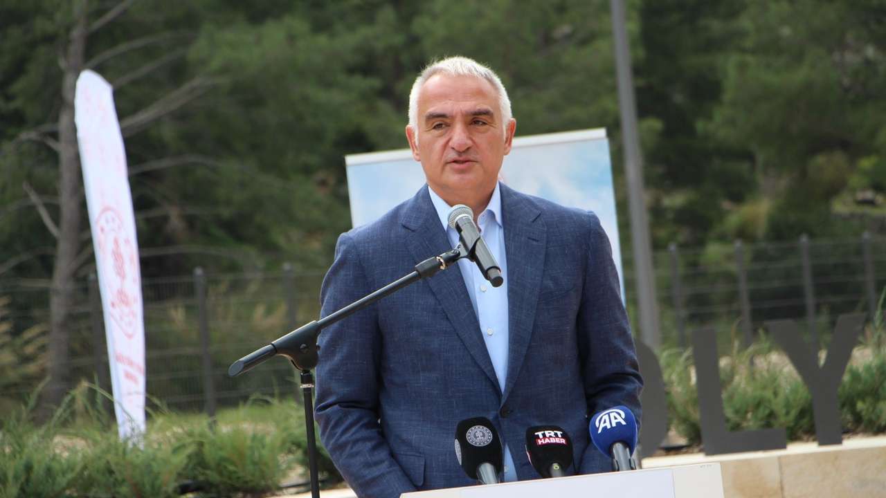 Ersoy: 2024 yılı hedefimiz ise 60 milyon turist ve 60 milyar dolar turizm geliri - Foreks.com