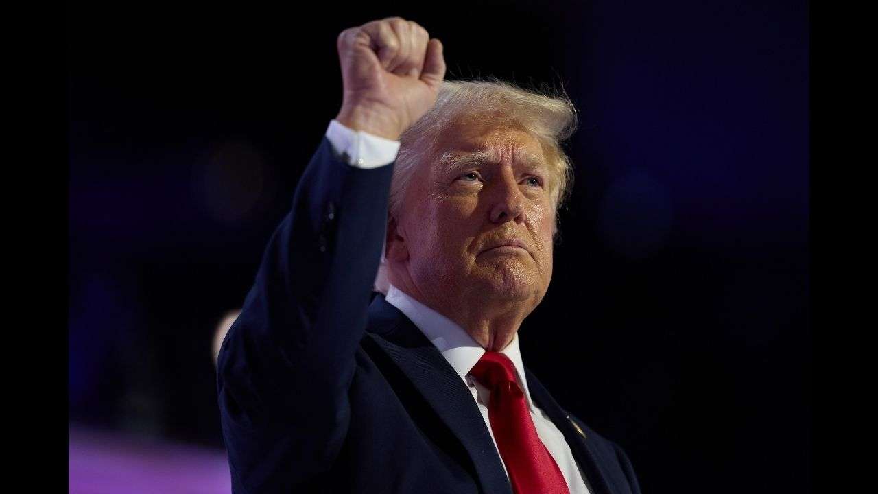 Schlosstein: Trump'ın Beyaz Saray'a geri dönmesi ABD borsaları için ...